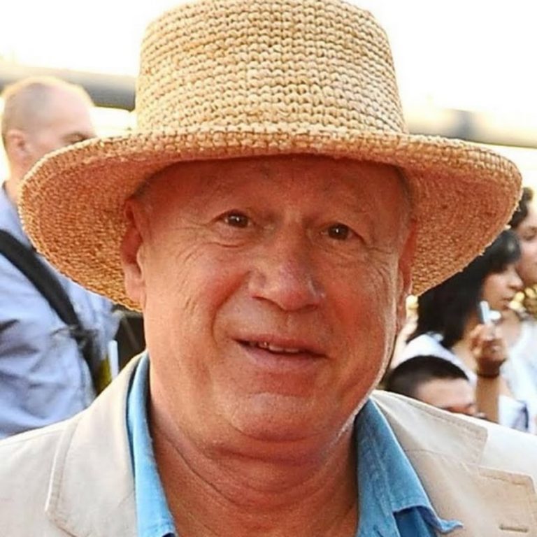 Monty Python songwriter Neil Innes dies aged 75 - London Globe