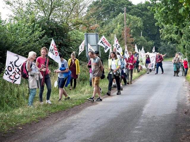 Protesters leave messages tied to 300-year-old mighty oak to be felled ...