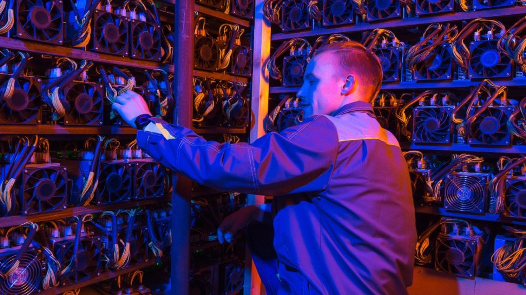 What is Cryptocurrency Mining? - London Globe