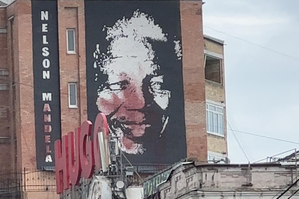 MANDELA MURAL IN KYIV TO BE RESTORED AS BEACON OF HOPE – UKRAINE ...